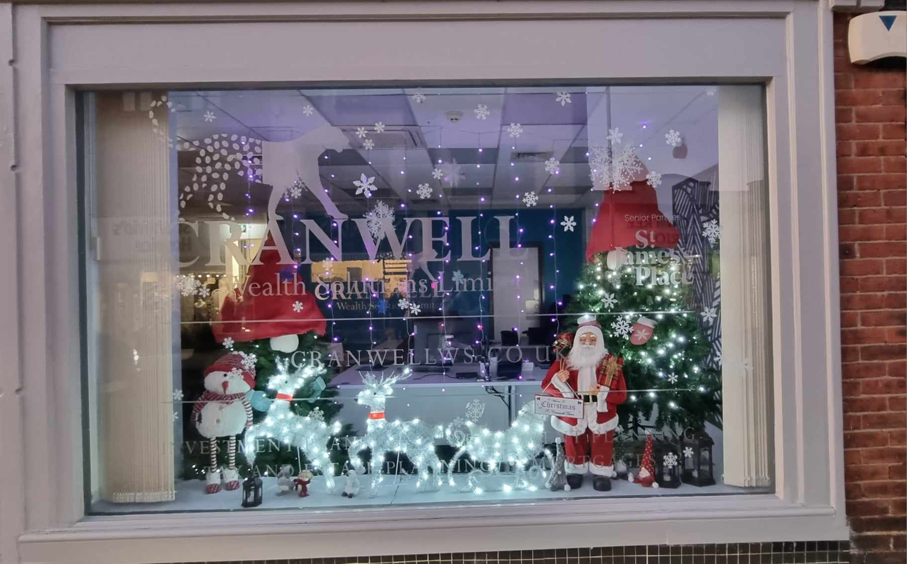 Cranwell wins festive window display contest - The Heathfield News